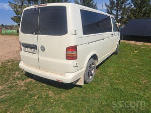 White Volkswagen Caravelle 2006 in Liepaja, with an engine capacity of 2.50 L and mileage of 274 thousand km for 6000 €, photo 5 on AUTOMOTO.COM.LV