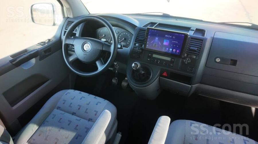 Balts Volkswagen Caravelle 2007 Jelgava, ar dzinēja tilpumu 2.50 L un nobraukumu 425 tūkst. km par 9900 €, foto 11 vietnē AUTOMOTO.COM.LV