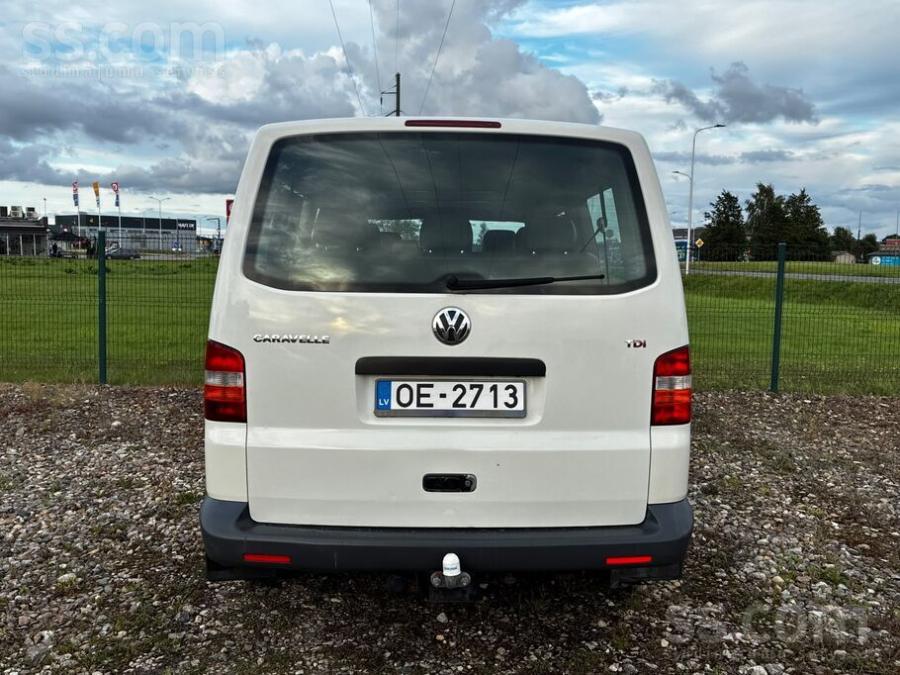 Balts Volkswagen Caravelle 2007 Saldus, ar dzinēja tilpumu 2.50 L un nobraukumu 283 tūkst. km par 6690 €, foto 6 vietnē AUTOMOTO.COM.LV
