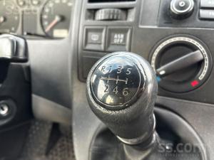 Balts Volkswagen Caravelle 2007 Saldus, ar dzinēja tilpumu 2.50 L un nobraukumu 283 tūkst. km par 6690 €, foto 13 vietnē AUTOMOTO.COM.LV