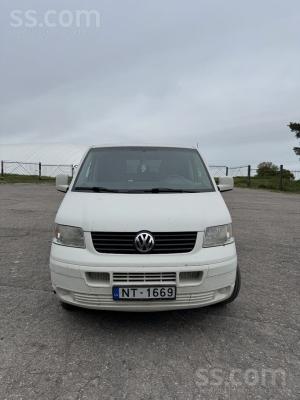 Balts Volkswagen Caravelle 2008 Liepāja, ar dzinēja tilpumu 2.50 L un nobraukumu 259 tūkst. km par 8700 €, foto 3 vietnē AUTOMOTO.COM.LV