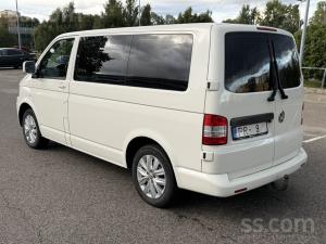 White Volkswagen Caravelle 2008 in Riga, with an engine capacity of 1.90 L and mileage of 265 thousand km for 10900 €, photo 4 on AUTOMOTO.COM.LV