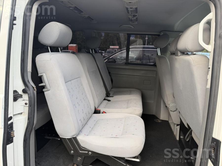 White Volkswagen Caravelle 2008 in Riga, with an engine capacity of 1.90 L and mileage of 265 thousand km for 10900 €, photo 15 on AUTOMOTO.COM.LV