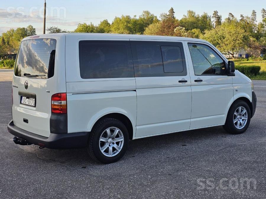 Balts Volkswagen Caravelle 2009 Cēsis, ar dzinēja tilpumu 1.90 L un nobraukumu 298 tūkst. km par 8590 €, foto 3 vietnē AUTOMOTO.COM.LV