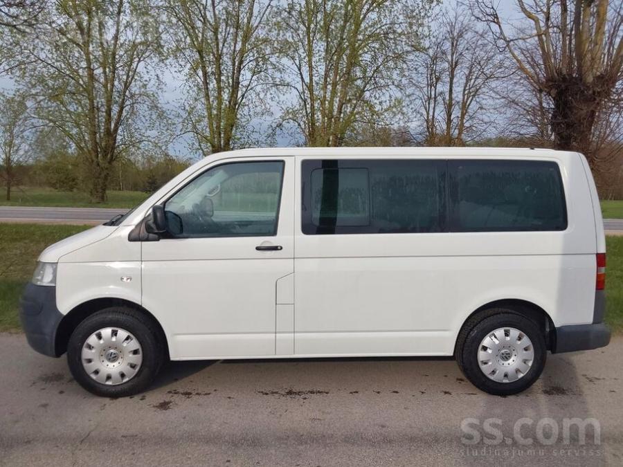 White Volkswagen Caravelle 2009 in Ogre, with an engine capacity of 1.90 L and mileage of 219 thousand km for 51 €, photo 7 on AUTOMOTO.COM.LV