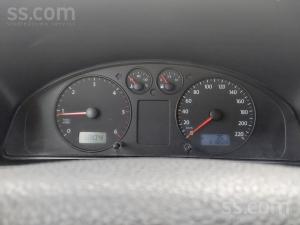 White Volkswagen Caravelle 2009 in Ogre, with an engine capacity of 1.90 L and mileage of 219 thousand km for 51 €, photo 19 on AUTOMOTO.COM.LV