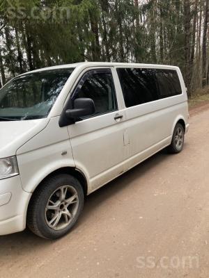 Balts Volkswagen Caravelle 2009 Daugavpils, ar dzinēja tilpumu 2.50 L un nobraukumu 420 tūkst. km par 5000 €, foto 3 vietnē AUTOMOTO.COM.LV