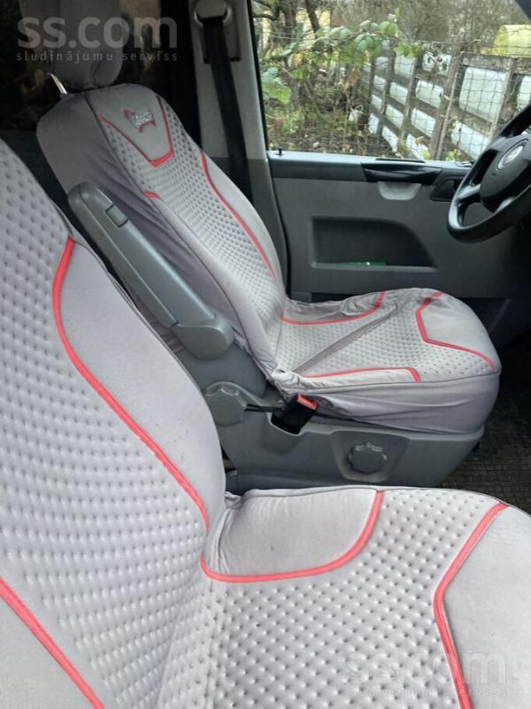 Balts Volkswagen Caravelle 2009 Daugavpils, ar dzinēja tilpumu 2.50 L un nobraukumu 420 tūkst. km par 5000 €, foto 6 vietnē AUTOMOTO.COM.LV
