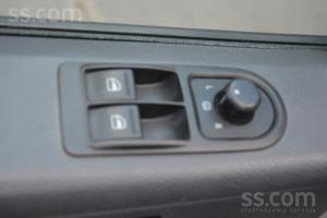 Balts Volkswagen Caravelle 2011 Rīga, ar dzinēja tilpumu 2.00 L un nobraukumu 305 tūkst. km par 10499 €, foto 30 vietnē AUTOMOTO.COM.LV