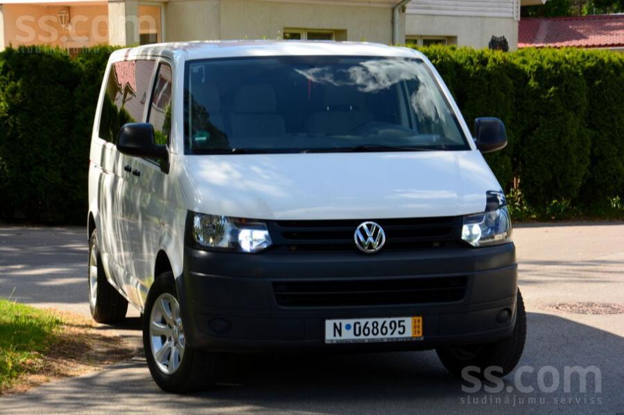 Balts Volkswagen Caravelle 2011 Rīga, ar dzinēja tilpumu 2.00 L un nobraukumu 305 tūkst. km par 10499 €, foto 35 vietnē AUTOMOTO.COM.LV