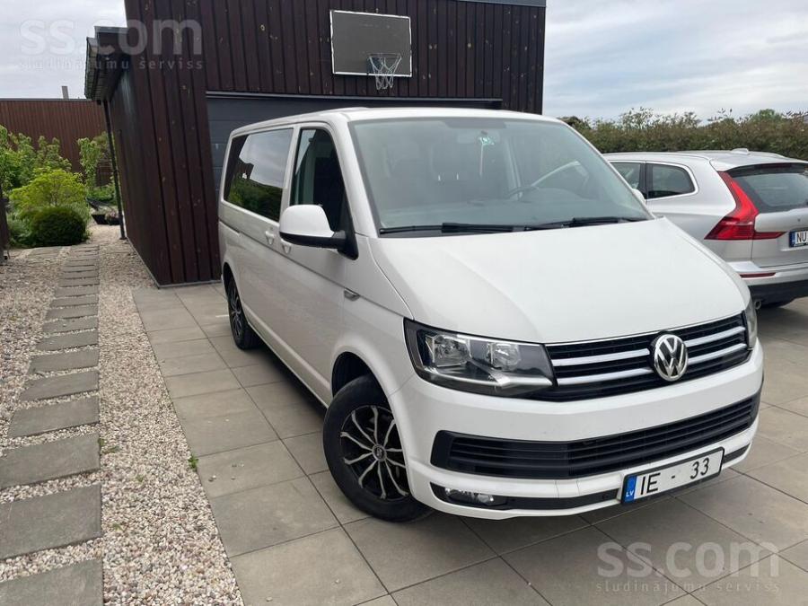 Balts Volkswagen Caravelle 2017 Ogre, ar dzinēja tilpumu 2.00 L un nobraukumu 235 tūkst. km par 20500 €, foto 3 vietnē AUTOMOTO.COM.LV