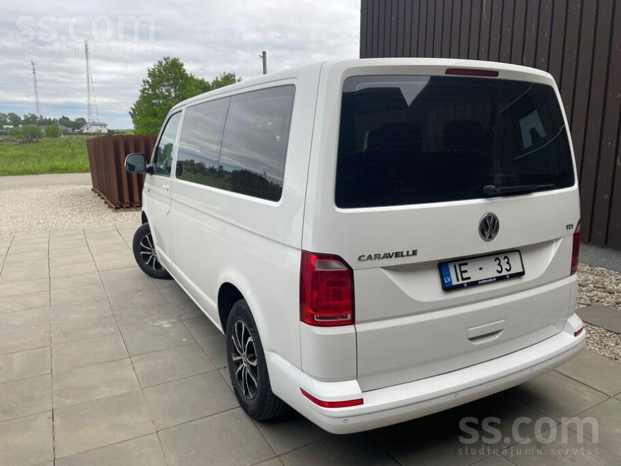 Balts Volkswagen Caravelle 2017 Ogre, ar dzinēja tilpumu 2.00 L un nobraukumu 235 tūkst. km par 20500 €, foto 5 vietnē AUTOMOTO.COM.LV