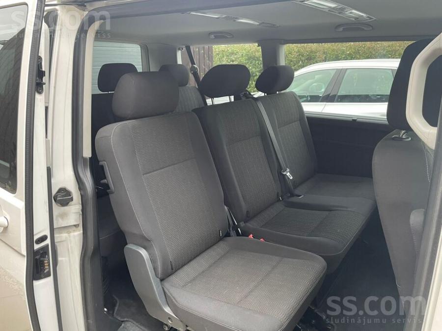 Balts Volkswagen Caravelle 2017 Ogre, ar dzinēja tilpumu 2.00 L un nobraukumu 235 tūkst. km par 20500 €, foto 9 vietnē AUTOMOTO.COM.LV