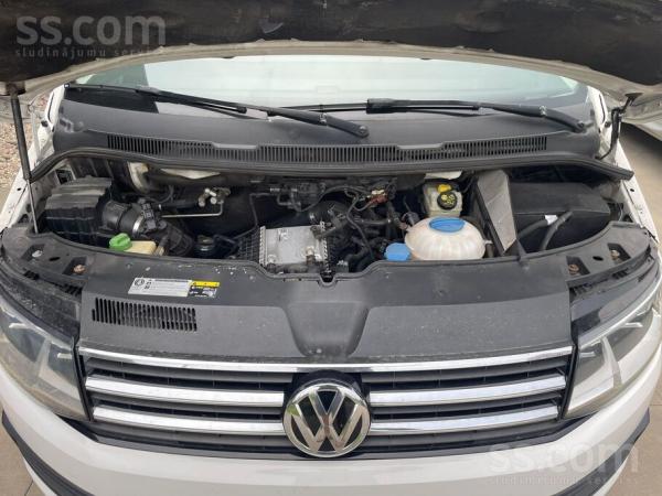 Balts Volkswagen Caravelle 2017 Ogre, ar dzinēja tilpumu 2.00 L un nobraukumu 235 tūkst. km par 20500 €, foto 10 vietnē AUTOMOTO.COM.LV