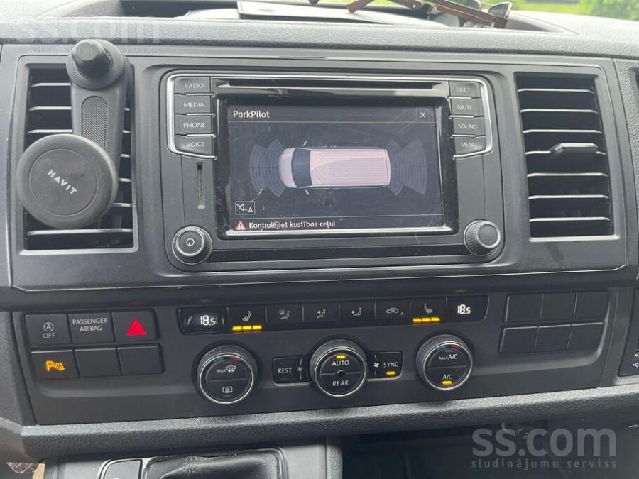 Balts Volkswagen Caravelle 2017 Ogre, ar dzinēja tilpumu 2.00 L un nobraukumu 235 tūkst. km par 20500 €, foto 15 vietnē AUTOMOTO.COM.LV