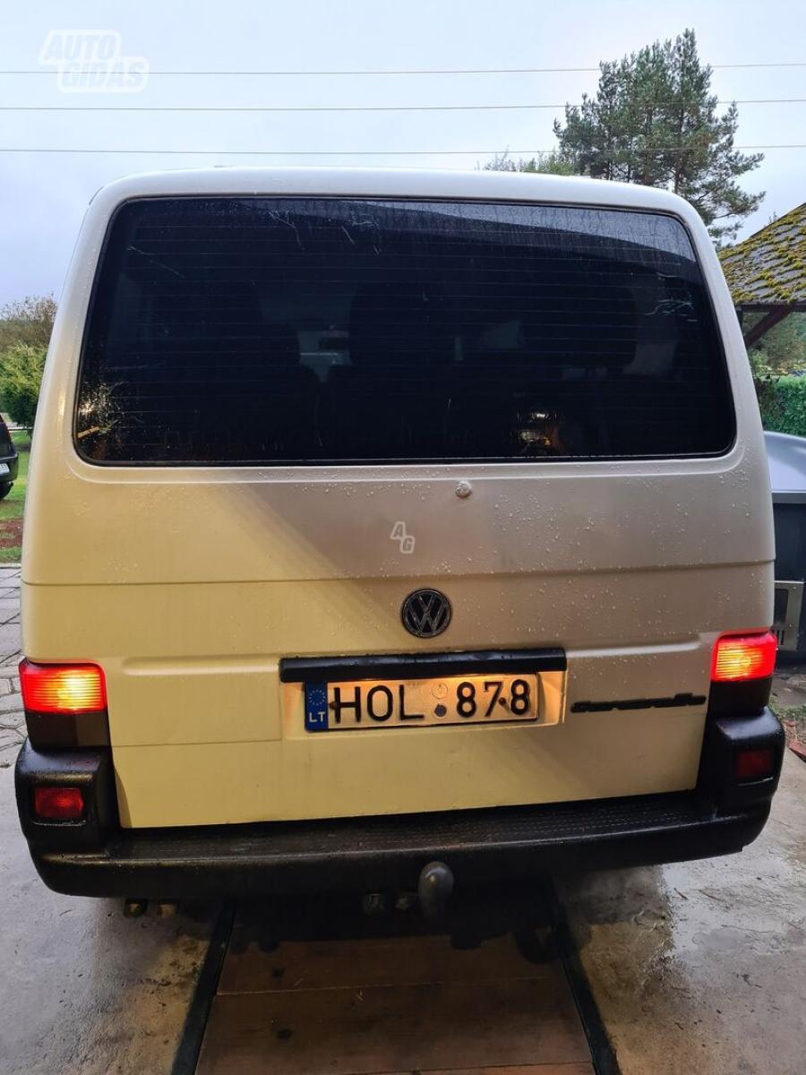 White Volkswagen Caravelle 1996 in Vilnius, with an engine capacity of 2.50 L and mileage of 634 thousand km for 3000 €, photo 4 on AUTOMOTO.COM.LV