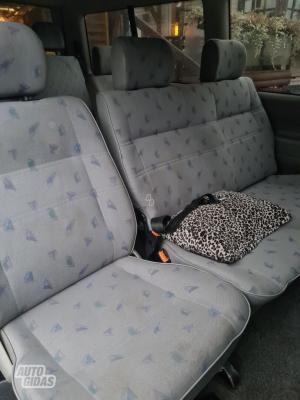 White Volkswagen Caravelle 1996 in Vilnius, with an engine capacity of 2.50 L and mileage of 634 thousand km for 3000 €, photo 15 on AUTOMOTO.COM.LV