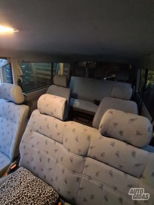 White Volkswagen Caravelle 1996 in Vilnius, with an engine capacity of 2.50 L and mileage of 634 thousand km for 3000 €, photo 20 on AUTOMOTO.COM.LV