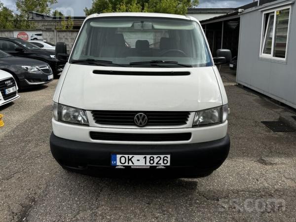 Balts Volkswagen Caravelle 2000 Daugavpils, ar dzinēja tilpumu 2.50 L un nobraukumu 0 tūkst. km par 4690 €, foto 2 vietnē AUTOMOTO.COM.LV