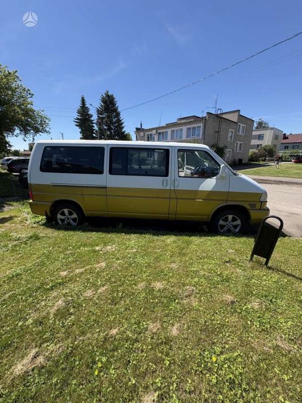Balts Volkswagen Caravelle 2001 Panevēža, ar dzinēja tilpumu 2.50 L un nobraukumu 590 tūkst. km par 2650 €, foto 6 vietnē AUTOMOTO.COM.LV