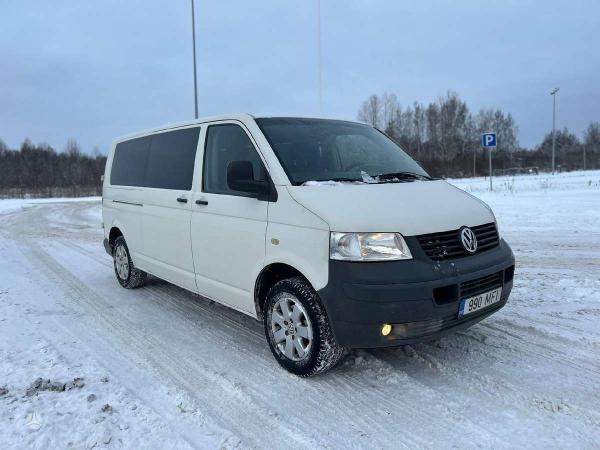 White Volkswagen Caravelle 2006 in Tallinn, with an engine capacity of 2.46 L and mileage of 307 thousand km for 5300 €, photo 1 on AUTOMOTO.COM.LV