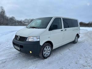 Balts Volkswagen Caravelle 2006 Tallina, ar dzinēja tilpumu 2.46 L un nobraukumu 307 tūkst. km par 5300 €, foto 2 vietnē AUTOMOTO.COM.LV