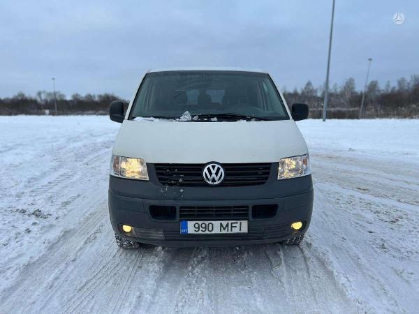 White Volkswagen Caravelle 2006 in Tallinn, with an engine capacity of 2.46 L and mileage of 307 thousand km for 5300 €, photo 3 on AUTOMOTO.COM.LV