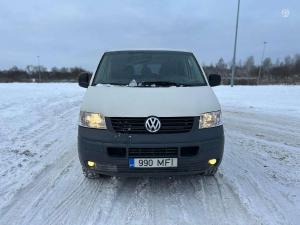 Balts Volkswagen Caravelle 2006 Tallina, ar dzinēja tilpumu 2.46 L un nobraukumu 307 tūkst. km par 5300 €, foto 3 vietnē AUTOMOTO.COM.LV