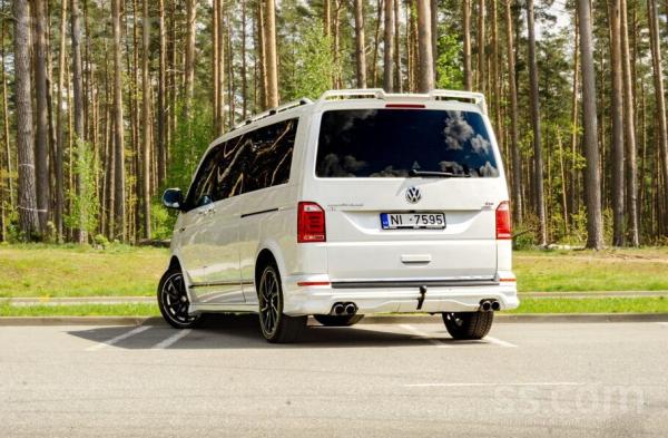 Balts Volkswagen Caravelle 2016 Rīga, ar dzinēja tilpumu 2.00 L un nobraukumu 305 tūkst. km par 22590 €, foto 7 vietnē AUTOMOTO.COM.LV