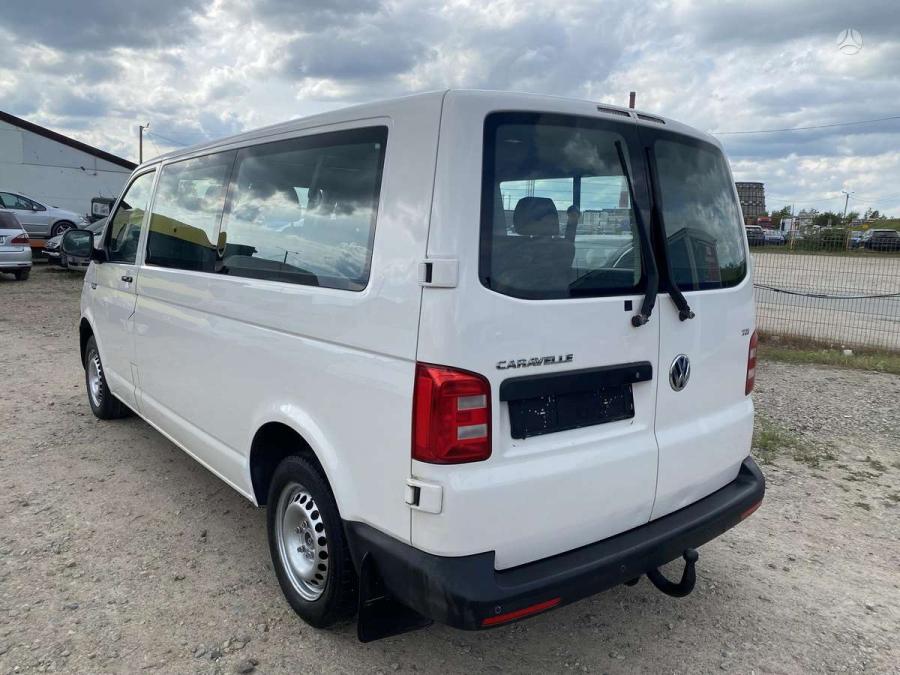 Balts Volkswagen Caravelle 2017 Viļņa, ar dzinēja tilpumu 1.97 L un nobraukumu 498 tūkst. km par 7800 €, foto 5 vietnē AUTOMOTO.COM.LV