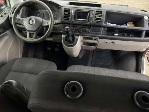 Balts Volkswagen Caravelle 2017 Viļņa, ar dzinēja tilpumu 1.97 L un nobraukumu 498 tūkst. km par 7800 €, foto 12 vietnē AUTOMOTO.COM.LV