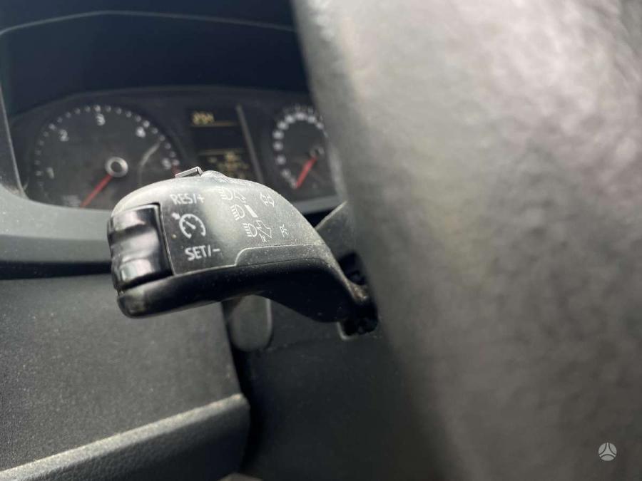 Balts Volkswagen Caravelle 2017 Viļņa, ar dzinēja tilpumu 1.97 L un nobraukumu 498 tūkst. km par 7800 €, foto 21 vietnē AUTOMOTO.COM.LV