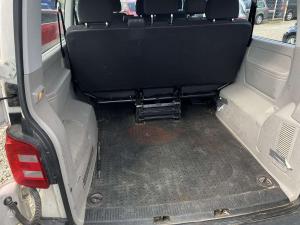 Balts Volkswagen Caravelle 2017 Viļņa, ar dzinēja tilpumu 1.97 L un nobraukumu 498 tūkst. km par 7800 €, foto 16 vietnē AUTOMOTO.COM.LV