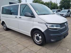White Volkswagen Caravelle 2020 in Siauliai, with an engine capacity of 1.97 L and mileage of 93 thousand km for 21900 €, photo 3 on AUTOMOTO.COM.LV