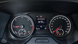 Balts Volkswagen Caravelle 2022 Marijampole, ar dzinēja tilpumu 2.00 L un nobraukumu 145 tūkst. km par 26500 €, foto 15 vietnē AUTOMOTO.COM.LV