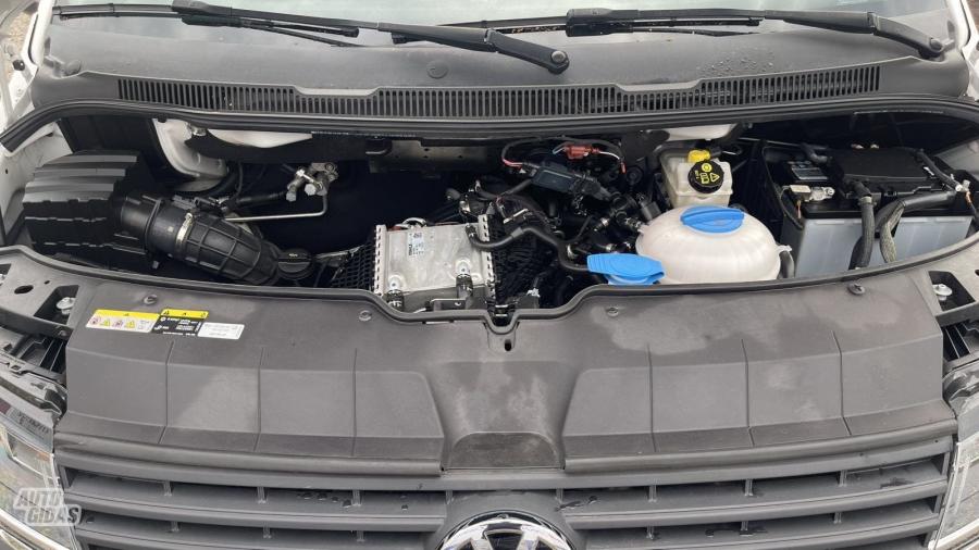 Balts Volkswagen Caravelle 2022 Marijampole, ar dzinēja tilpumu 2.00 L un nobraukumu 145 tūkst. km par 26500 €, foto 34 vietnē AUTOMOTO.COM.LV