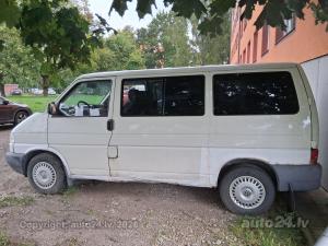Balts Volkswagen Caravelle 2000 Tartu, ar dzinēja tilpumu 2.50 L un nobraukumu 639 tūkst. km par 1500 €, foto  vietnē AUTOMOTO.COM.LV