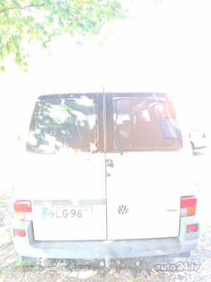 Balts Volkswagen Caravelle 2000 Tartu, ar dzinēja tilpumu 2.50 L un nobraukumu 639 tūkst. km par 1500 €, foto 5 vietnē AUTOMOTO.COM.LV