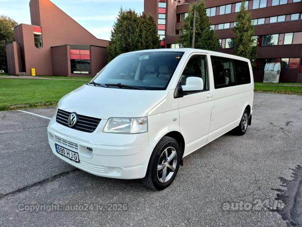 White Volkswagen Caravelle 2005 in Tallinn, with an engine capacity of 2.50 L and mileage of 381 thousand km for 3990 €, photo 1 on AUTOMOTO.COM.LV