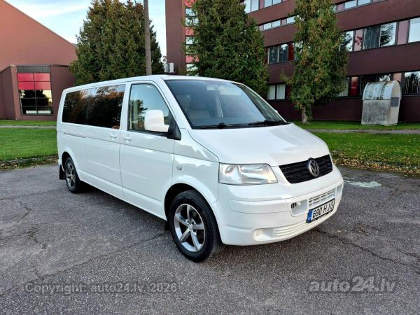 White Volkswagen Caravelle 2005 in Tallinn, with an engine capacity of 2.50 L and mileage of 381 thousand km for 3990 €, photo 5 on AUTOMOTO.COM.LV