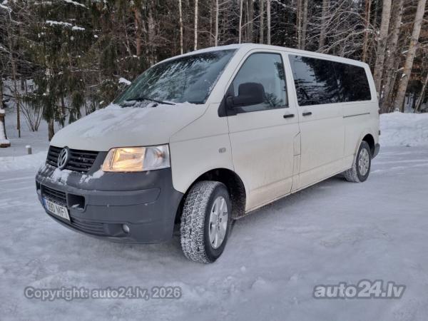 Balts Volkswagen Caravelle 2006 Otepē, ar dzinēja tilpumu 2.50 L un nobraukumu 307 tūkst. km par 5300 €, foto 1 vietnē AUTOMOTO.COM.LV