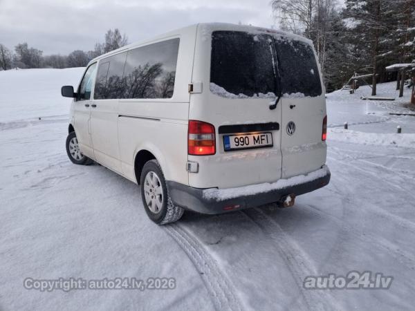 Balts Volkswagen Caravelle 2006 Otepē, ar dzinēja tilpumu 2.50 L un nobraukumu 307 tūkst. km par 5300 €, foto 4 vietnē AUTOMOTO.COM.LV