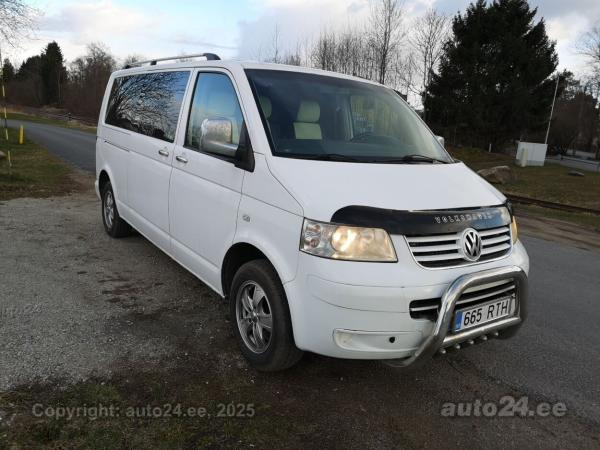 White Volkswagen Caravelle 2007 in Tallinn, with an engine capacity of 2.50 L and mileage of 395 thousand km for 5990 €, photo 2 on AUTOMOTO.COM.LV