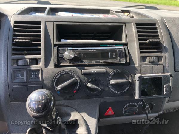 Balts Volkswagen Caravelle 2007 Rakvere, ar dzinēja tilpumu 1.90 L un nobraukumu 386 tūkst. km par 5000 €, foto 8 vietnē AUTOMOTO.COM.LV