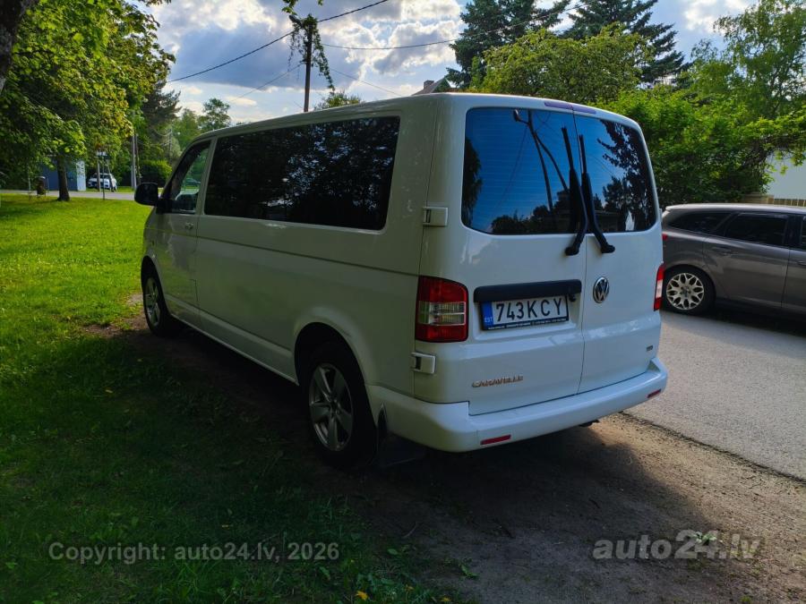 White Volkswagen Caravelle 2012 in Tallinn, with an engine capacity of 2.00 L and mileage of 267 thousand km for 7000 €, photo 8 on AUTOMOTO.COM.LV