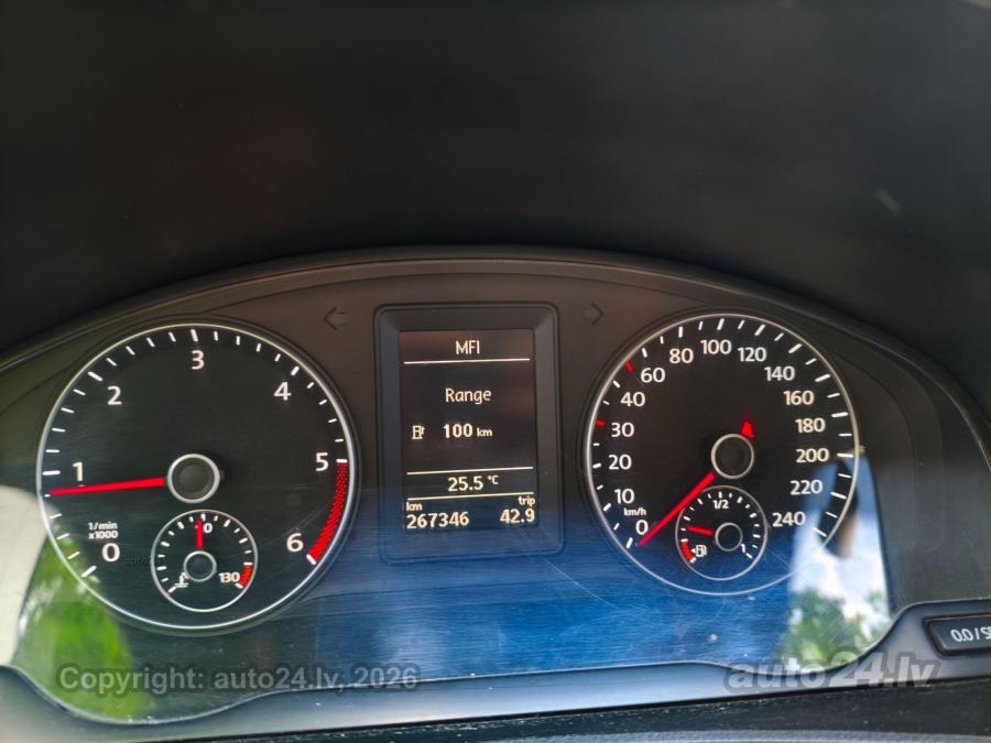 White Volkswagen Caravelle 2012 in Tallinn, with an engine capacity of 2.00 L and mileage of 267 thousand km for 7000 €, photo 18 on AUTOMOTO.COM.LV