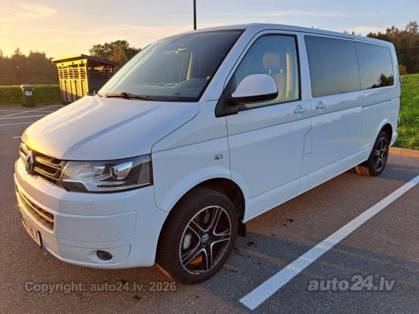 White Volkswagen Caravelle 2013 in Tallinn, with an engine capacity of 2.00 L and mileage of 310 thousand km for 10950 €, photo 8 on AUTOMOTO.COM.LV