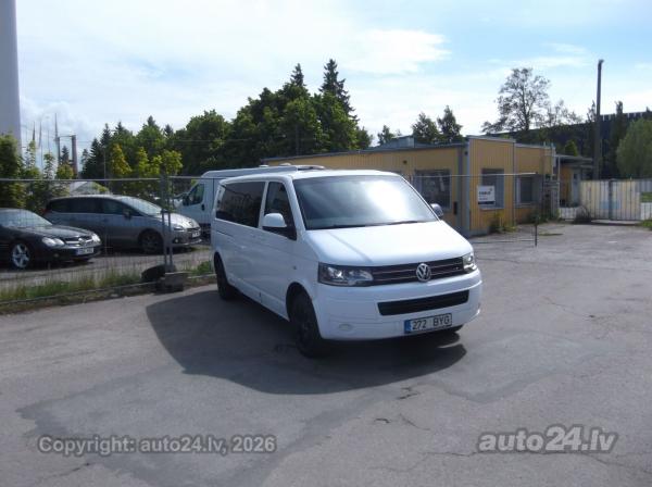 Balts Volkswagen Caravelle 2014 Tallina, ar dzinēja tilpumu 2.00 L un nobraukumu 327 tūkst. km par 12500 €, foto 5 vietnē AUTOMOTO.COM.LV