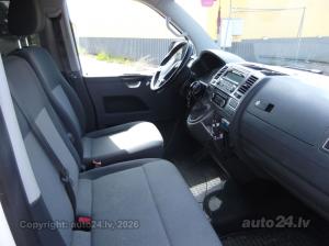 Balts Volkswagen Caravelle 2014 Tallina, ar dzinēja tilpumu 2.00 L un nobraukumu 327 tūkst. km par 12500 €, foto 7 vietnē AUTOMOTO.COM.LV
