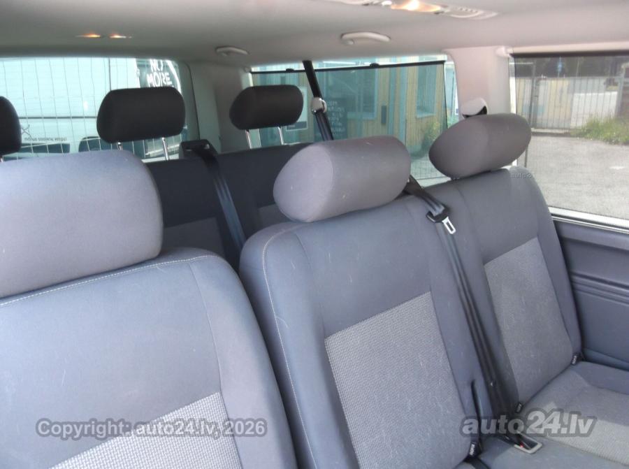 Balts Volkswagen Caravelle 2014 Tallina, ar dzinēja tilpumu 2.00 L un nobraukumu 327 tūkst. km par 12500 €, foto 9 vietnē AUTOMOTO.COM.LV